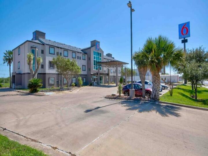 Motel 6 Harlingen, Tx_1 Lit Queen | Nsmk - Harlingen, TX