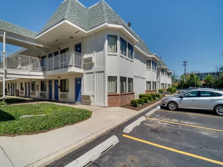 2 Lits Queen | Deluxe | Ns - Niles, IL
