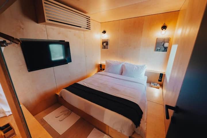 One Bedroom Cabin Near Al Mugheirah Bay Abu Dhabi - United Arab Emirates