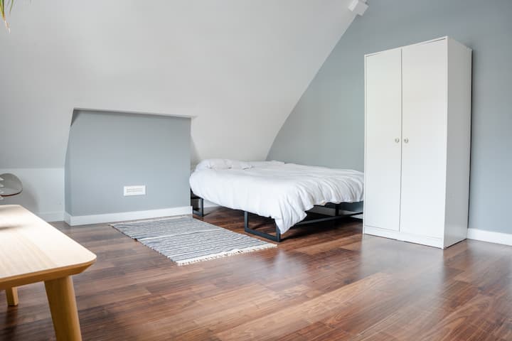 Spacious Haringey Flat, Finsbury - London