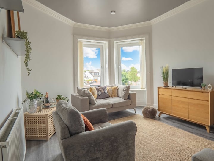 Pitchside Escape - Ayr