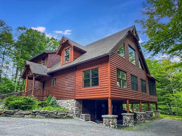Pawnee Peak Lodge In Old Forge - Old Forge, NY