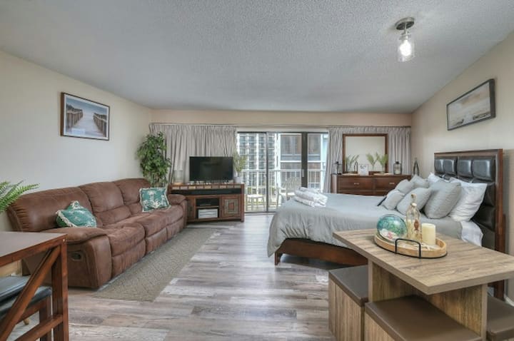 St Clement's 501 - Oceanview Balcony- 1br/1ba - Myrtle Beach
