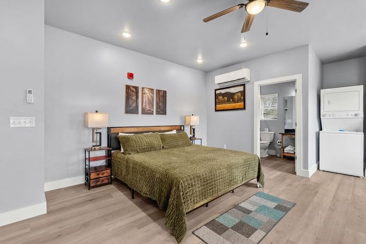 1-bath Studio Condo For 2 | King Bed + Free Dollyw - Sevierville