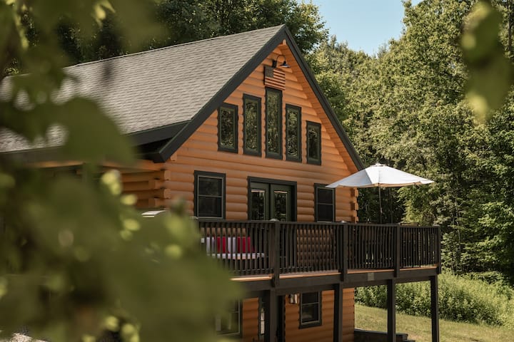 Stone Beach Access | Cabin With A Fire Pit Glow - Sterling Renaissance Festival