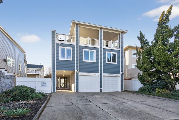 5br + 2 Bonus Sleeping Rooms Beach, Pool, Hot Tub - Virginia Beach, VA