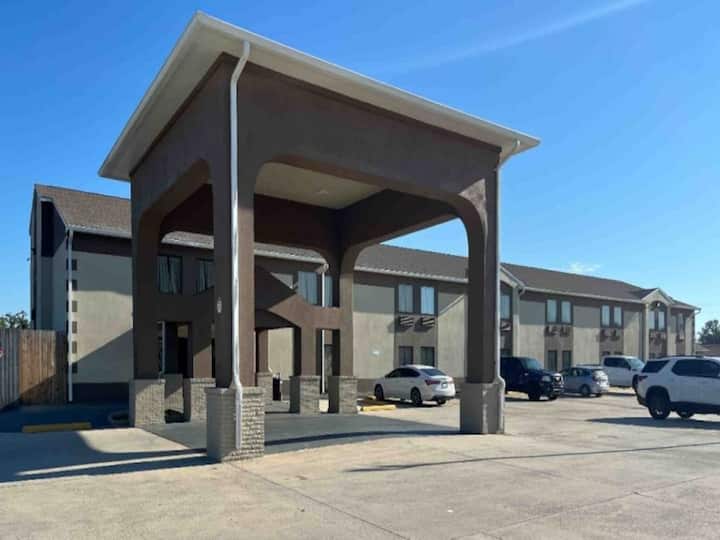 Motel 6 Houma, La_1 King Led | Nsmk, Micro - Houma, LA