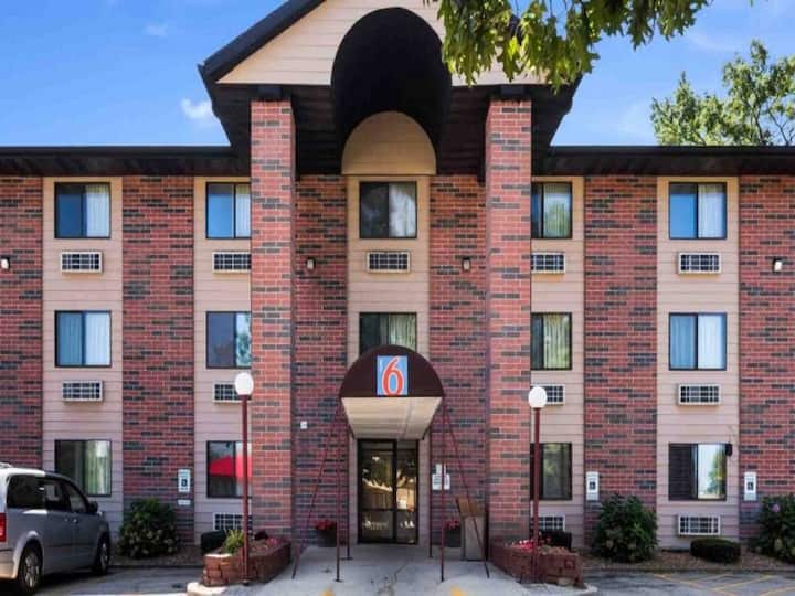 Ms6 Chicago | 1 Lit King | Ns - Deerfield, IL