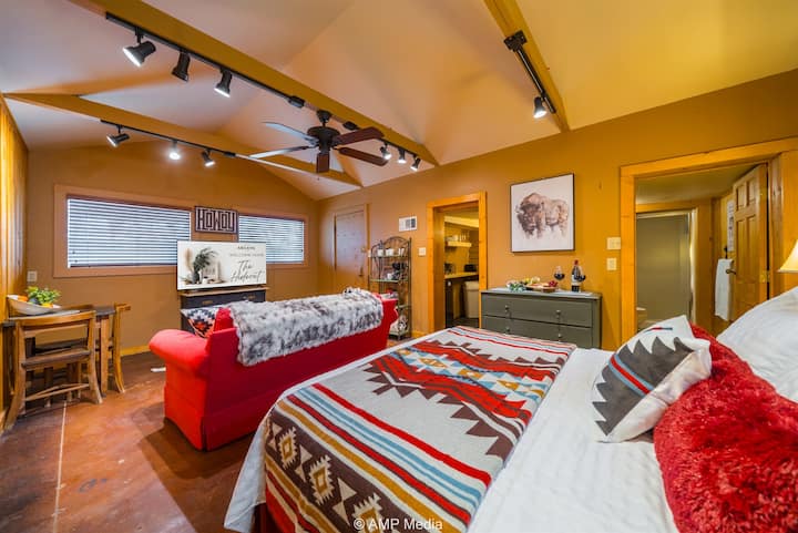 The Hideout - A Sayles Ranch Guesthouse - Abilene, TX