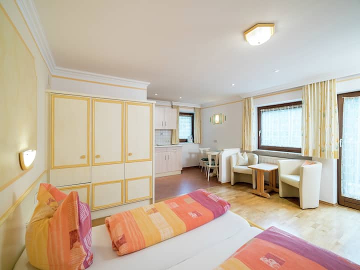 Studio In Saalbach Near Ski Slopes - Saalbach-Hinterglemm