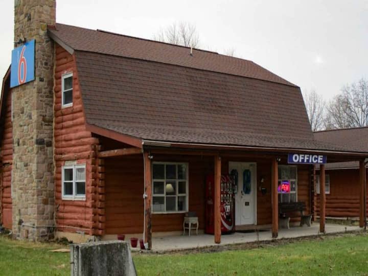 1 Lit King | Ns | Micfridge - Lake Wynonah, Auburn