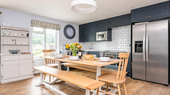 Old Barn Cottage - Porthcawl