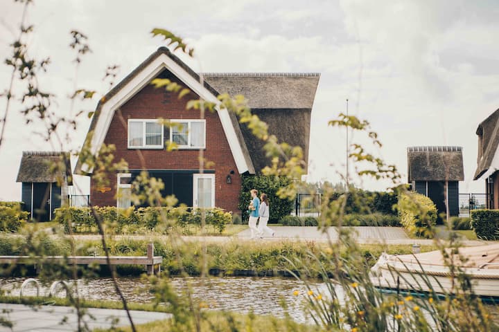 Meervilla Deluxe With Sauna | 8 Persons - Lemmer