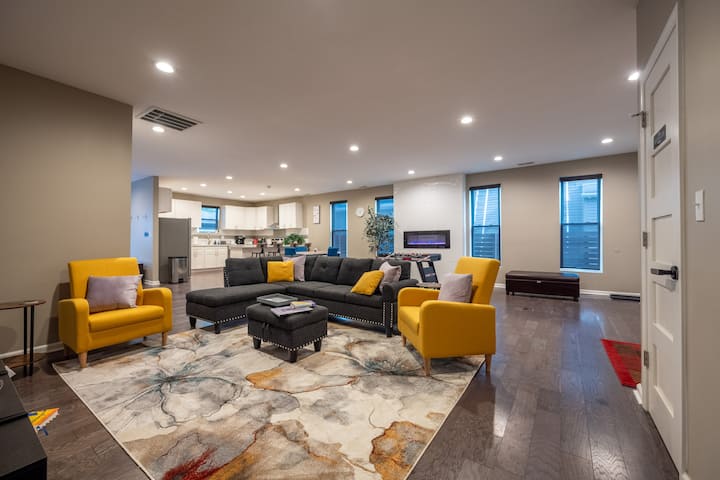 Unwind. Entertain. Explore. : Downtown Indy - Indianapolis, IN