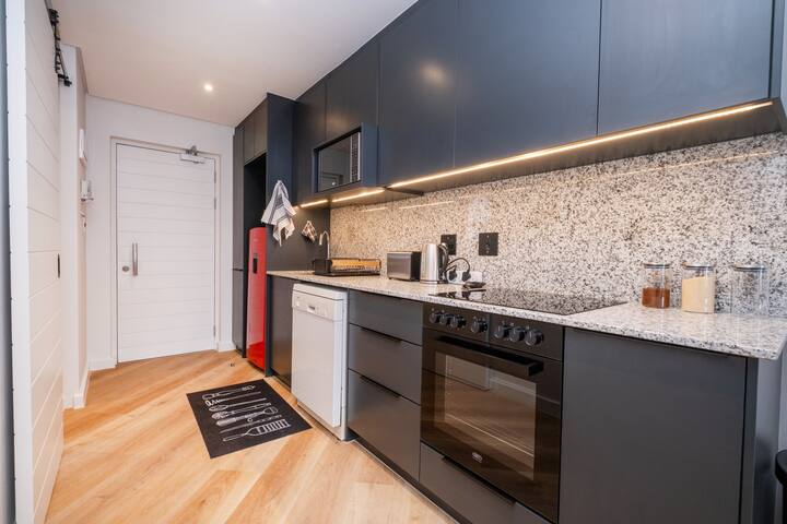 Paarl Studio With Onsite Parking & Modern Comforts - Paarl