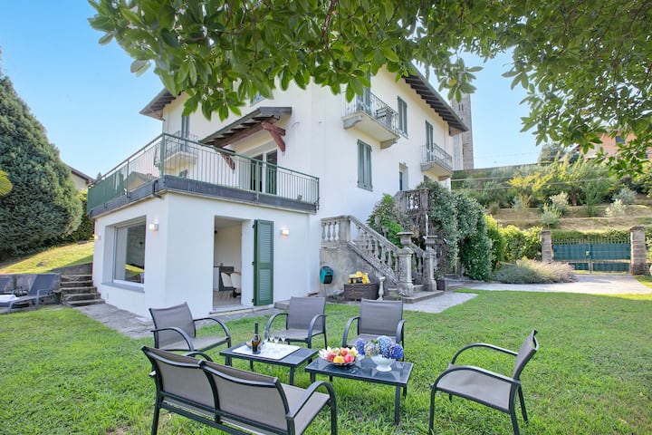 Villa La Rocca Mountain And Lake View - Arona, Italy