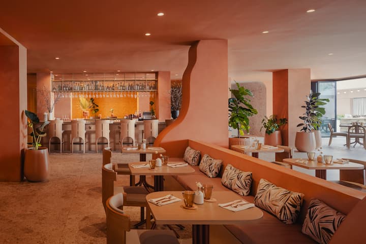 Near 3rd Street Promenade | Views. Pool. Bar. - Venice Beach, CA