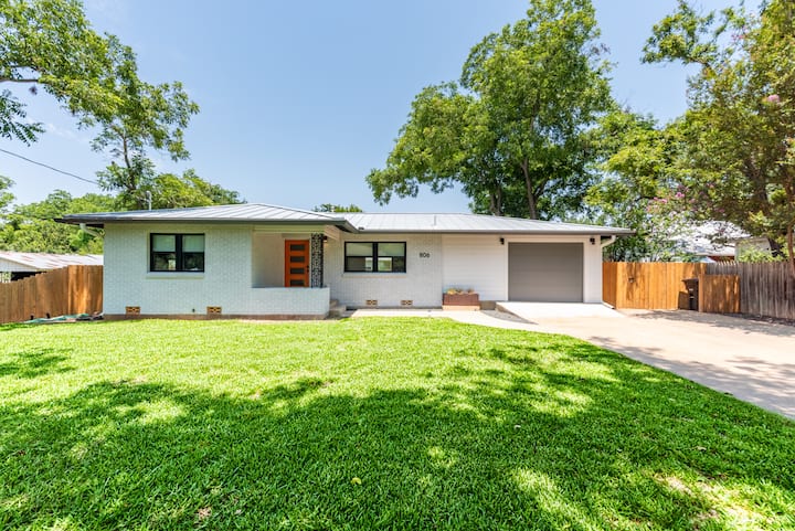 Zander Haus - Fredericksburg, TX
