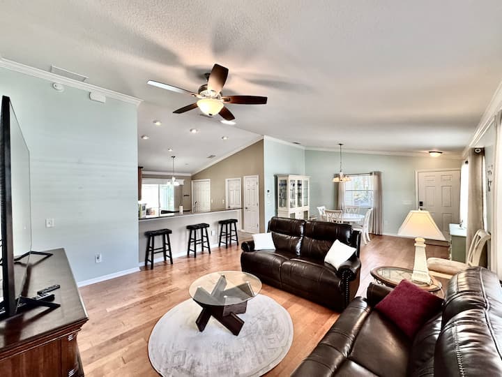 Sunscape Palms-3/2 With Golf Cart & Grill - The Villages, FL