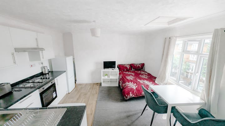 Studio Flat - Ideal For Heathrow & Slough Business - Slough
