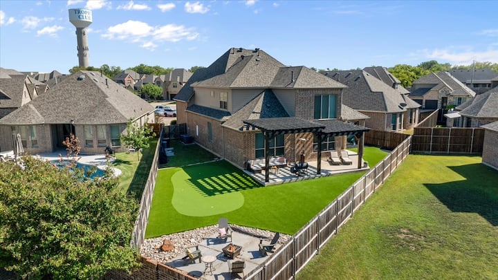 Iron & Ivy | 5br/5ba | Sleeps 12+ - Flower Mound, TX