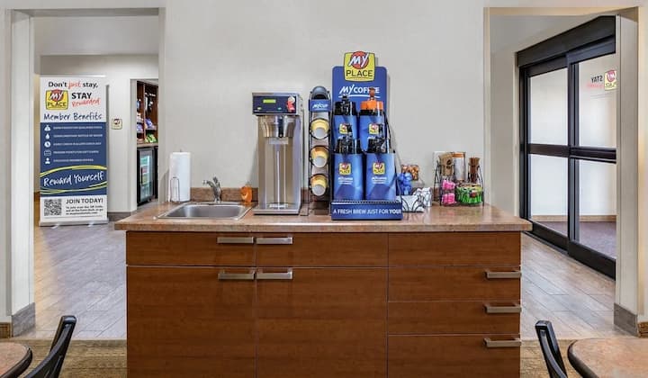 Roomy Retreat W/ Kitchen Near Moss Mansion - Billings, MT