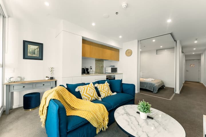 2br Apartment On Balfours Way - Enfield