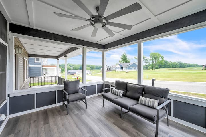 Pet-friendly Getaway With Golf & Private Patio - South Bend
