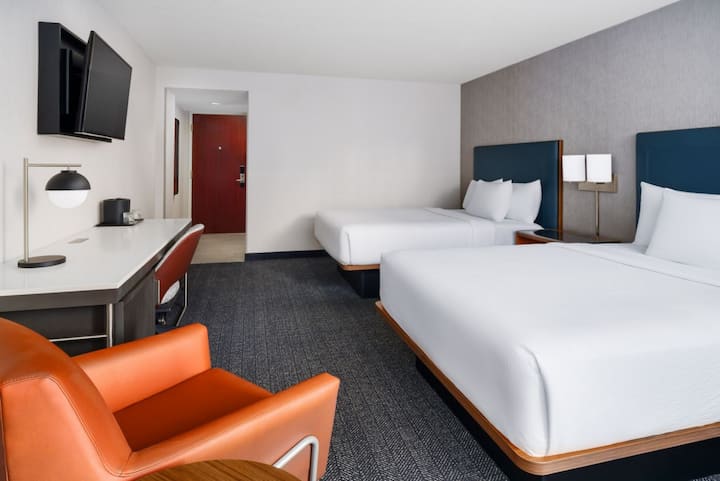 Near Lenox Square + Indoor Pool, Gym, And Dining - Atlanta, GA