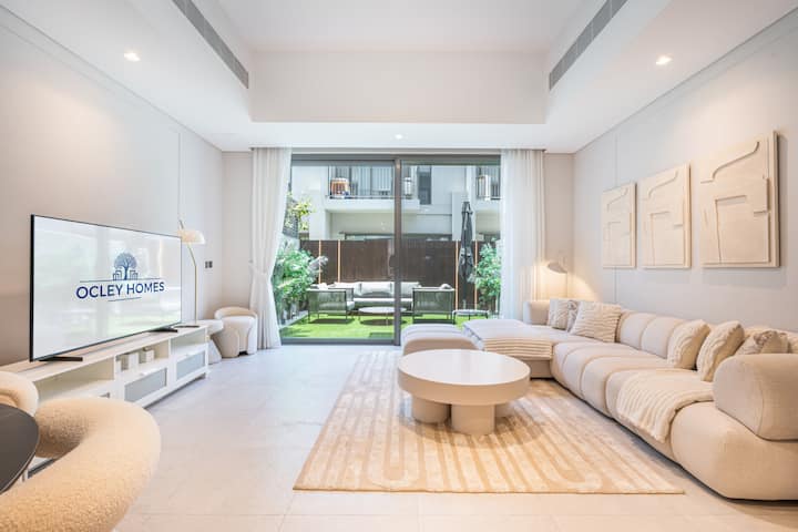 Lovely Duplex Townhouse Minutes From Downtown - Dubai