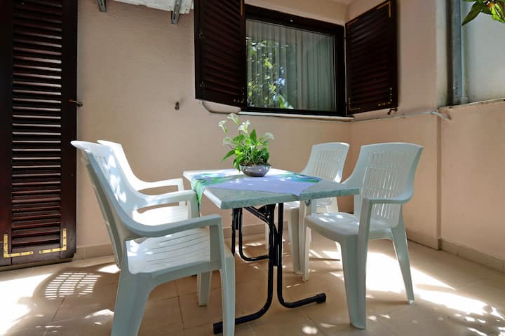 A-24450-a Appartement D'une Chambre Avec La - Selce
