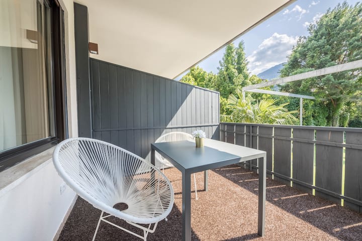 Goldfinger Individual Apartment New - Lana