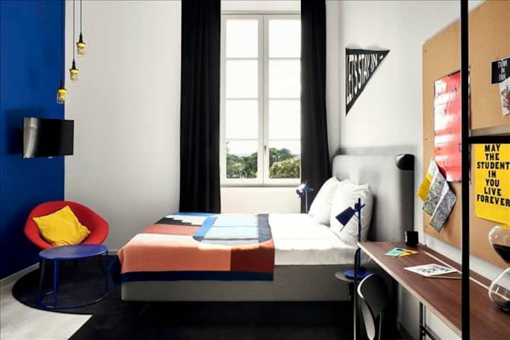 Modern Vibe & Shared Spaces Galore - Florence