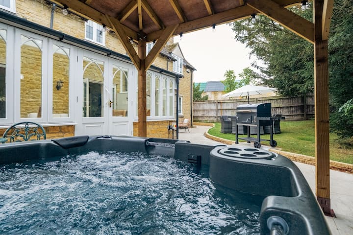 Cottage With Hot Tub - 3 & 4 Hawthorn Cottages - Stow-on-the-Wold