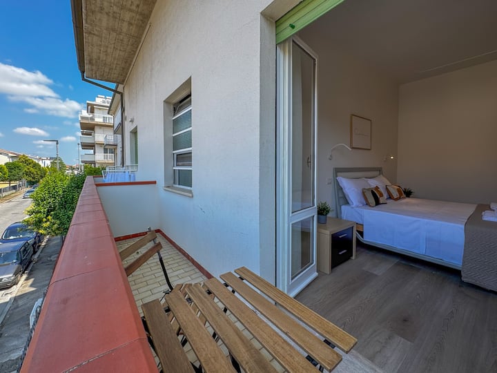 Seaside Getaway – Chic & Functional Apartment - Civitanova Marche