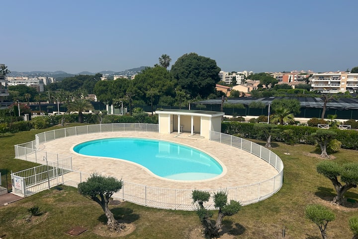Beau 2 P Avec Terrasse Piscine Place De Parking - Antibes