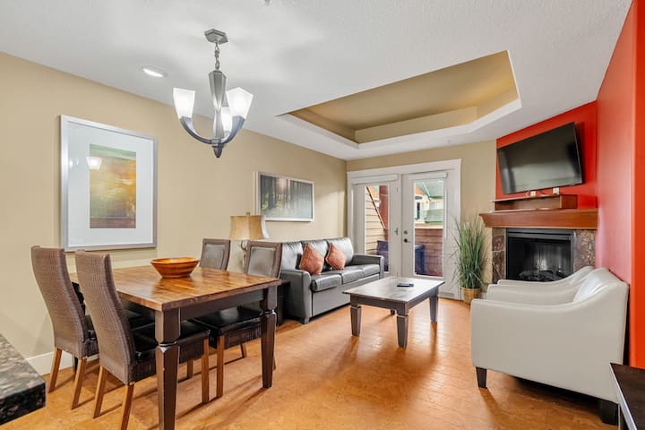 Fireplace Suite | Bbq Balcony | National Park Pass - Canmore