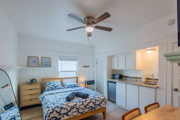 Broadway 5 - New Private Studio - Redondo Beach, CA