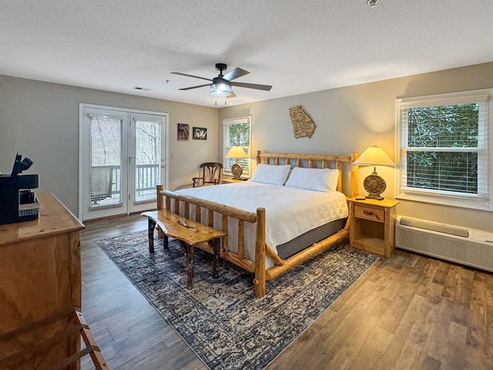 Gated Resort Studio Near Downtown Helen - Helen, GA