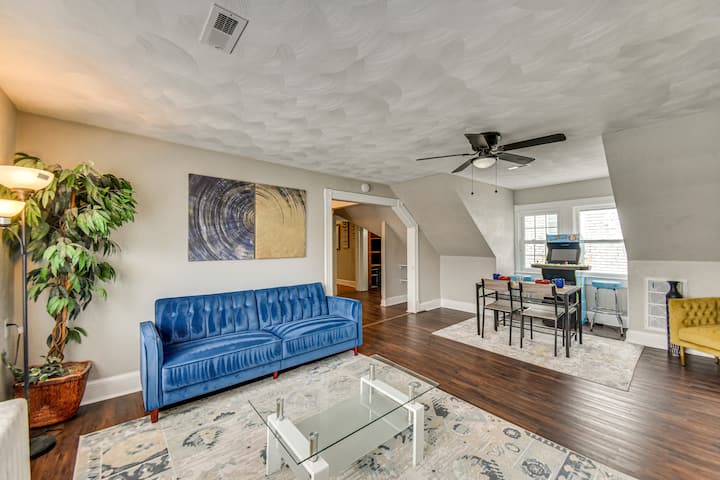 Walk To River & Downtown: Portsmouth Apartment! - Chesapeake, VA