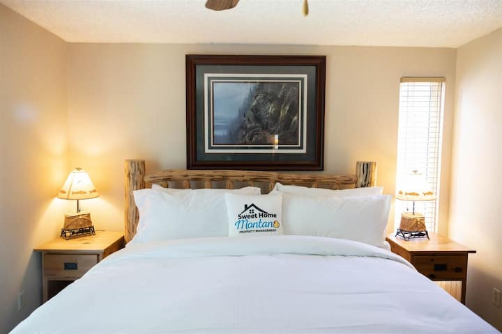 Condo1 Minute From Yellowstone Homestead 8 - West Yellowstone, MT