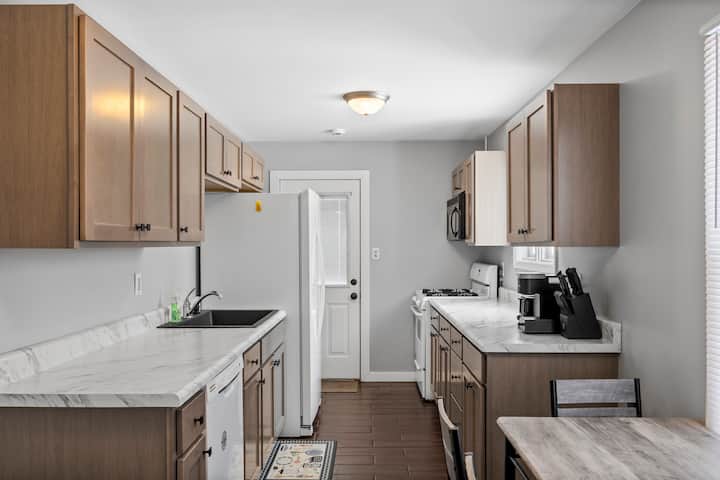 Dickson House - Mtm Premier - Michigan City, IN