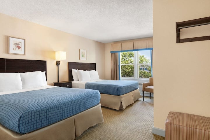 Perched Right On The Famous Boardwalk - Ocean City, MD