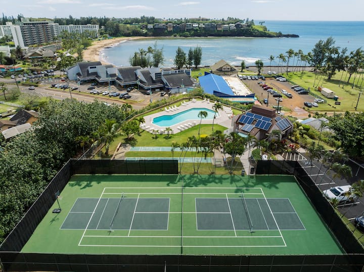 One Bedroom Condo | Across From The Beach - Kauai, HI