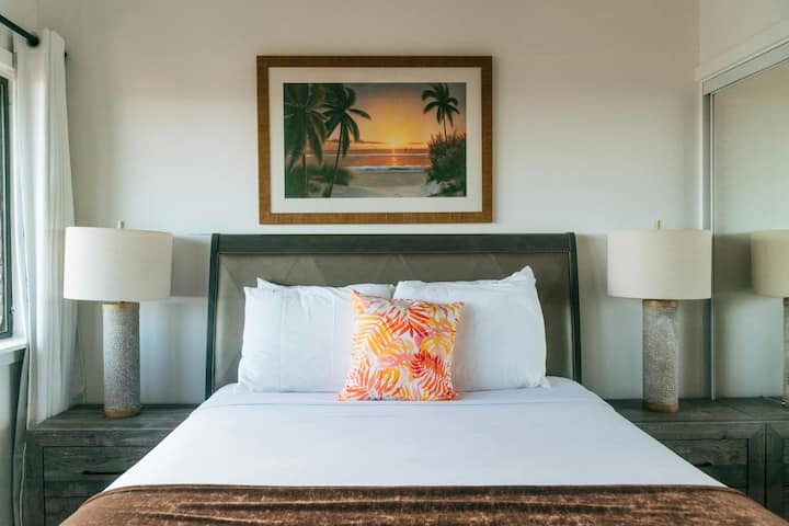 One Bedroom Condo | Across From The Beach - Kauai, HI