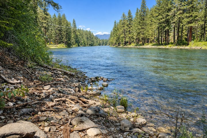 River Song Cabin-river, Fire Pit, Roku, Dogs Ok - Plain, WA