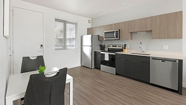 Landing | Spectacular Studio, Gym, Game Room - Goodyear, AZ