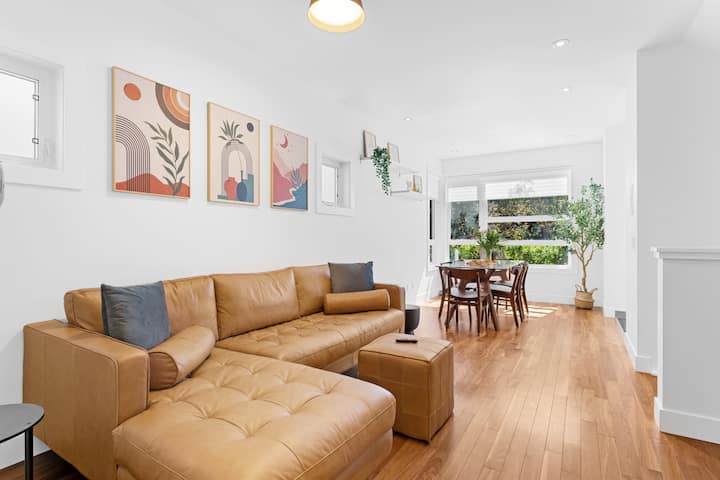 Calgary Mini Manor Near Dt|sleeps 8,prime Location - Calgary