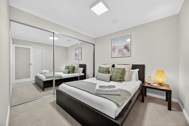 Modern 2br Apartment In The Heart Of Rockingham | - Rockingham