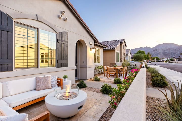 Arcade Fun Loft With Pool, Hot Tub & Fire Pit - California